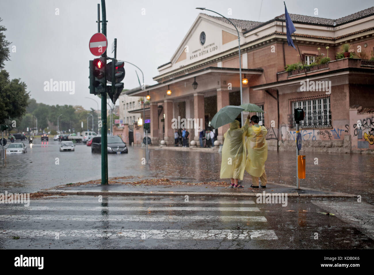 Rome is hit with heavy floods after Italy is hit with torrential rain ...