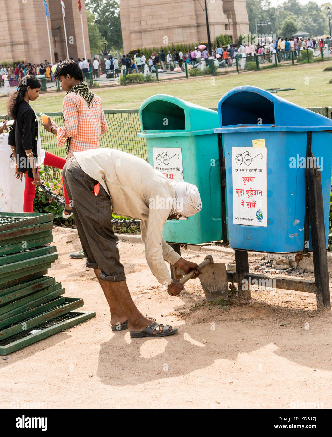 Indian labourer hi-res stock photography and images - Alamy