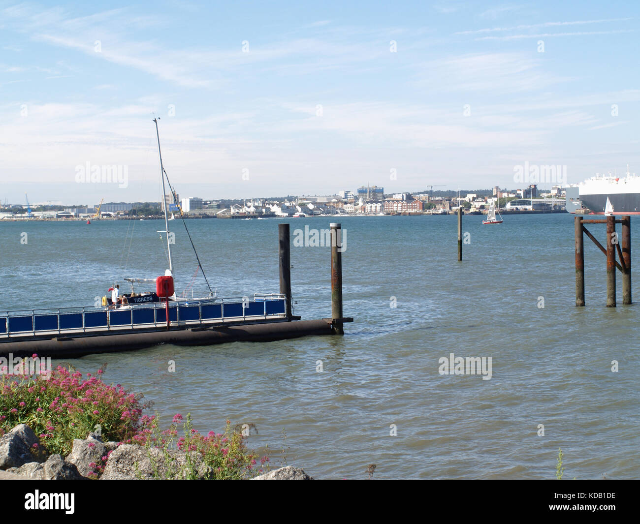 Boats jetty ocean village southampton hi-res stock photography and ...