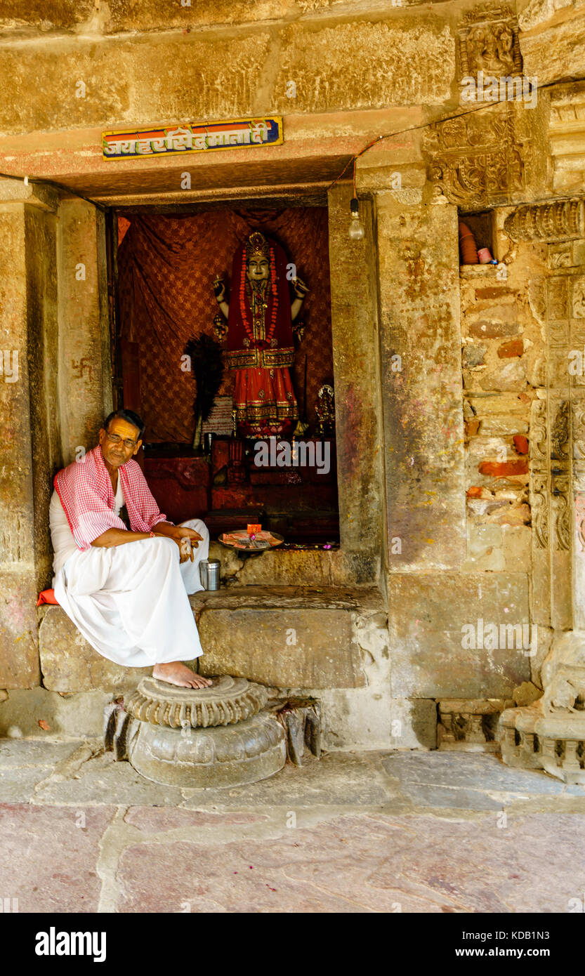 Indian priest hi-res stock photography and images - Alamy