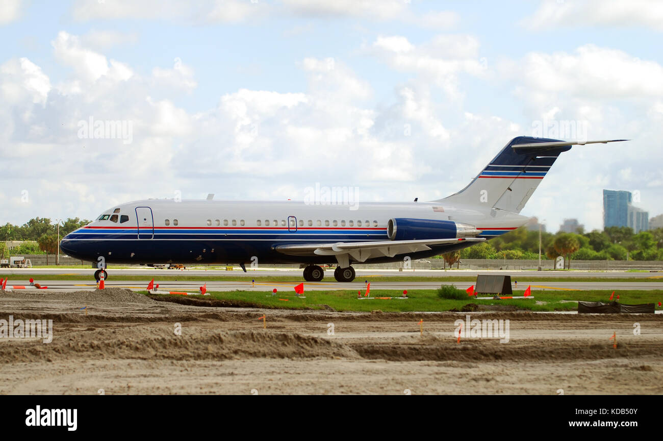Mcdonnell douglas dc 9 hi-res stock photography and images - Alamy