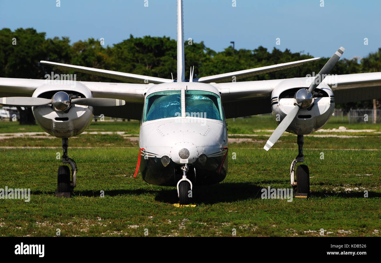 Old airplane on the ground Stock Photo - Alamy