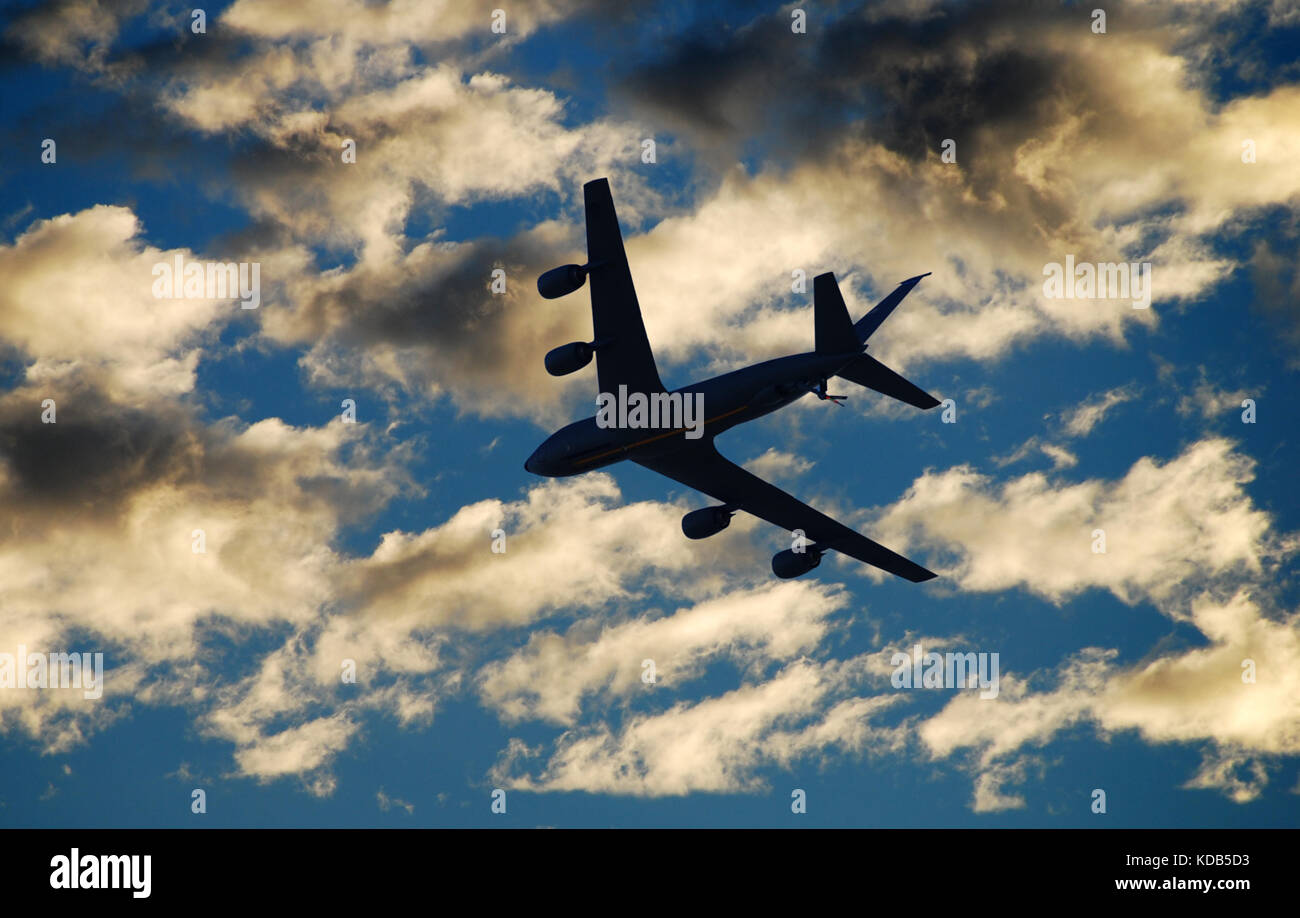 US Air Force flying tanker in twilight Stock Photo - Alamy