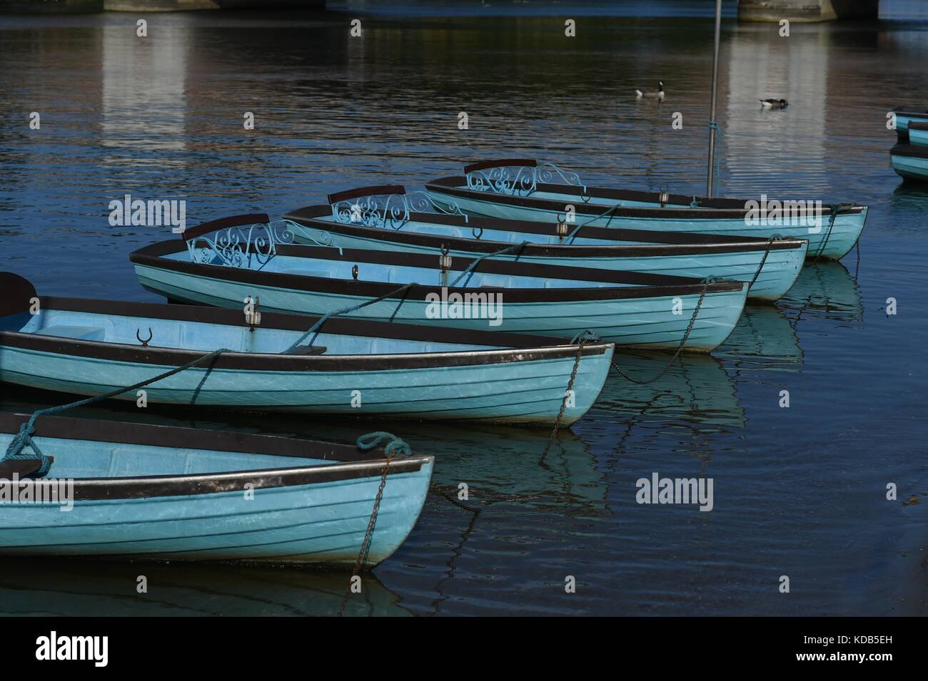 Canoe boats at Hampton Court Stock Photo - Alamy