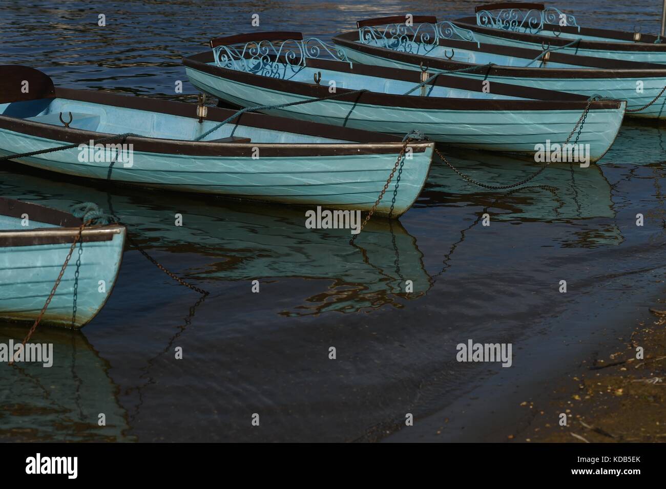 Canoe boats at Hampton Court Stock Photo - Alamy