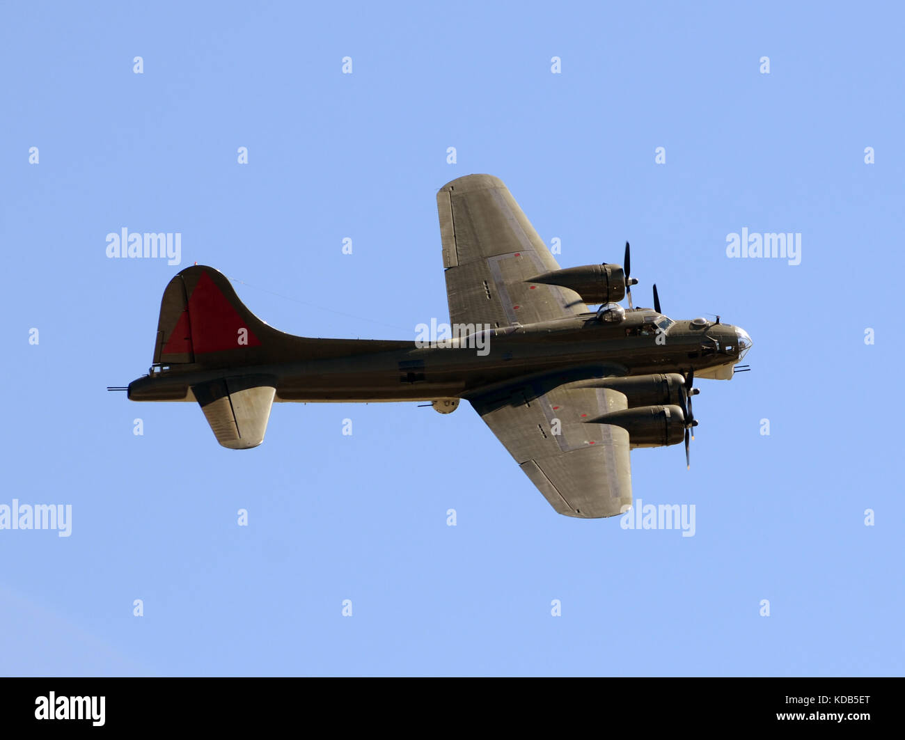 Old American heavy bomber in flight Stock Photo - Alamy