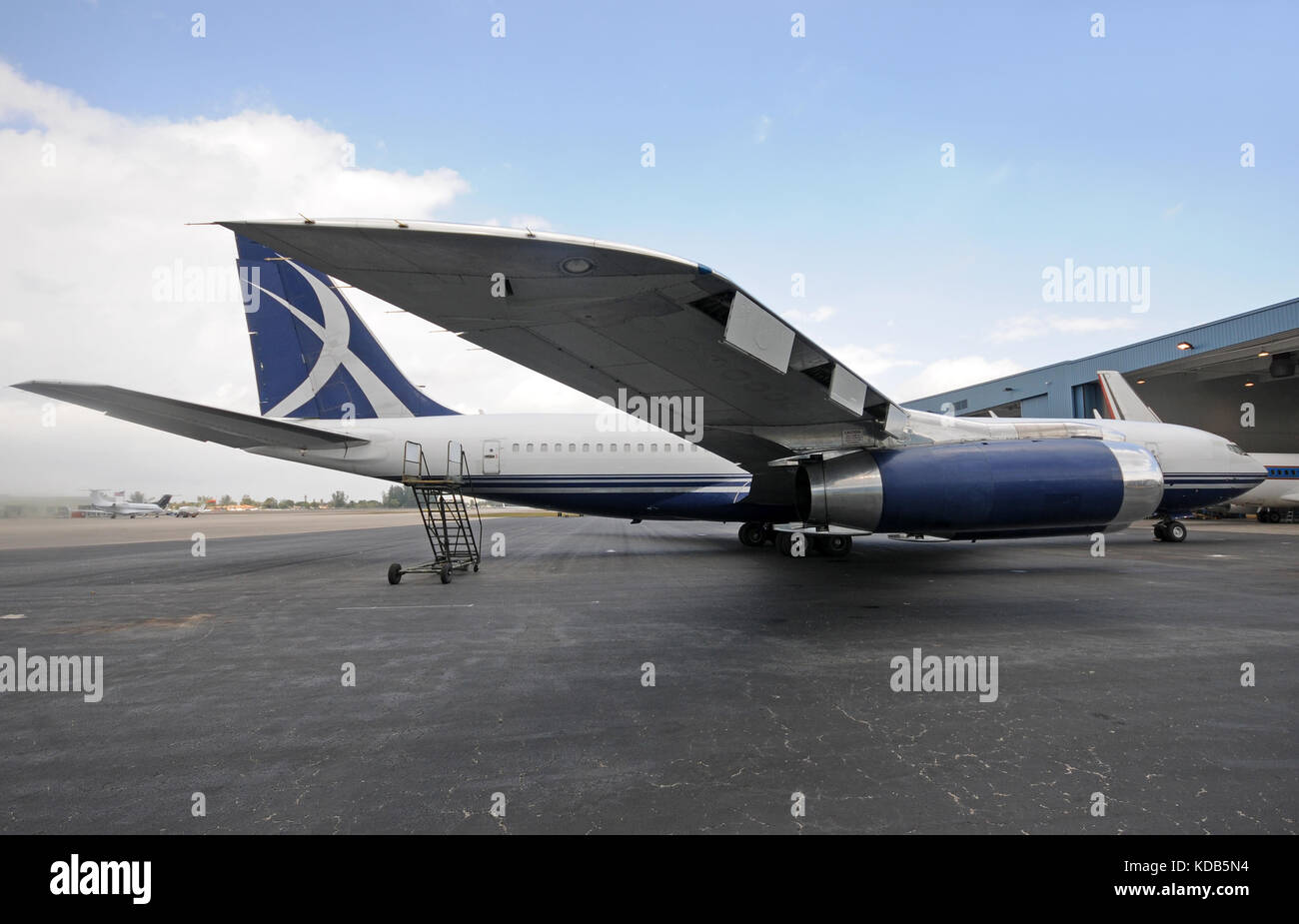 Passenger jet airplane from the early jet era Stock Photo - Alamy