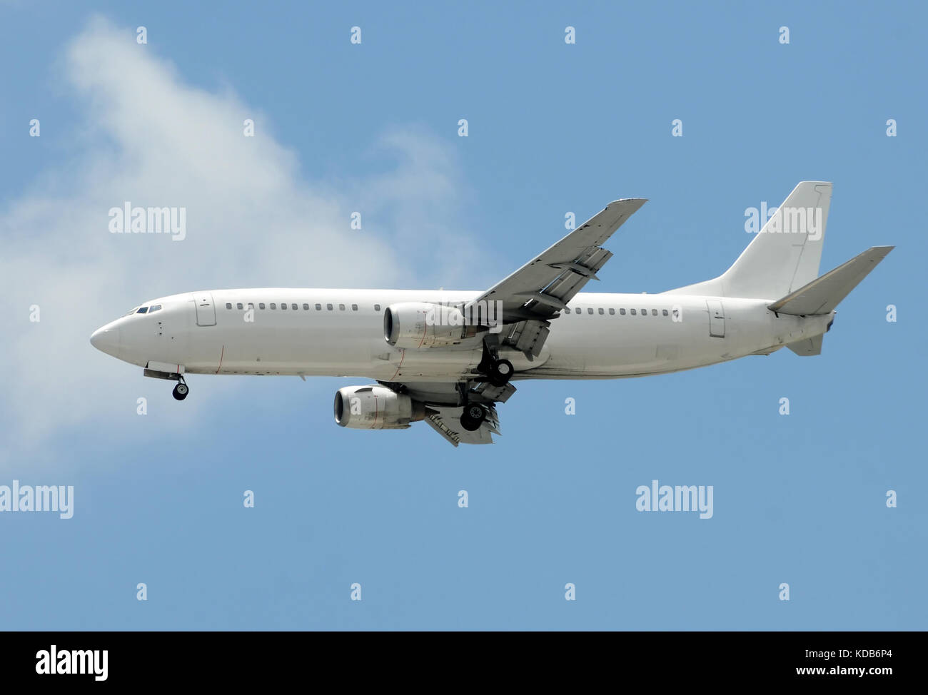 Unmarked boeing 737 hi-res stock photography and images - Alamy