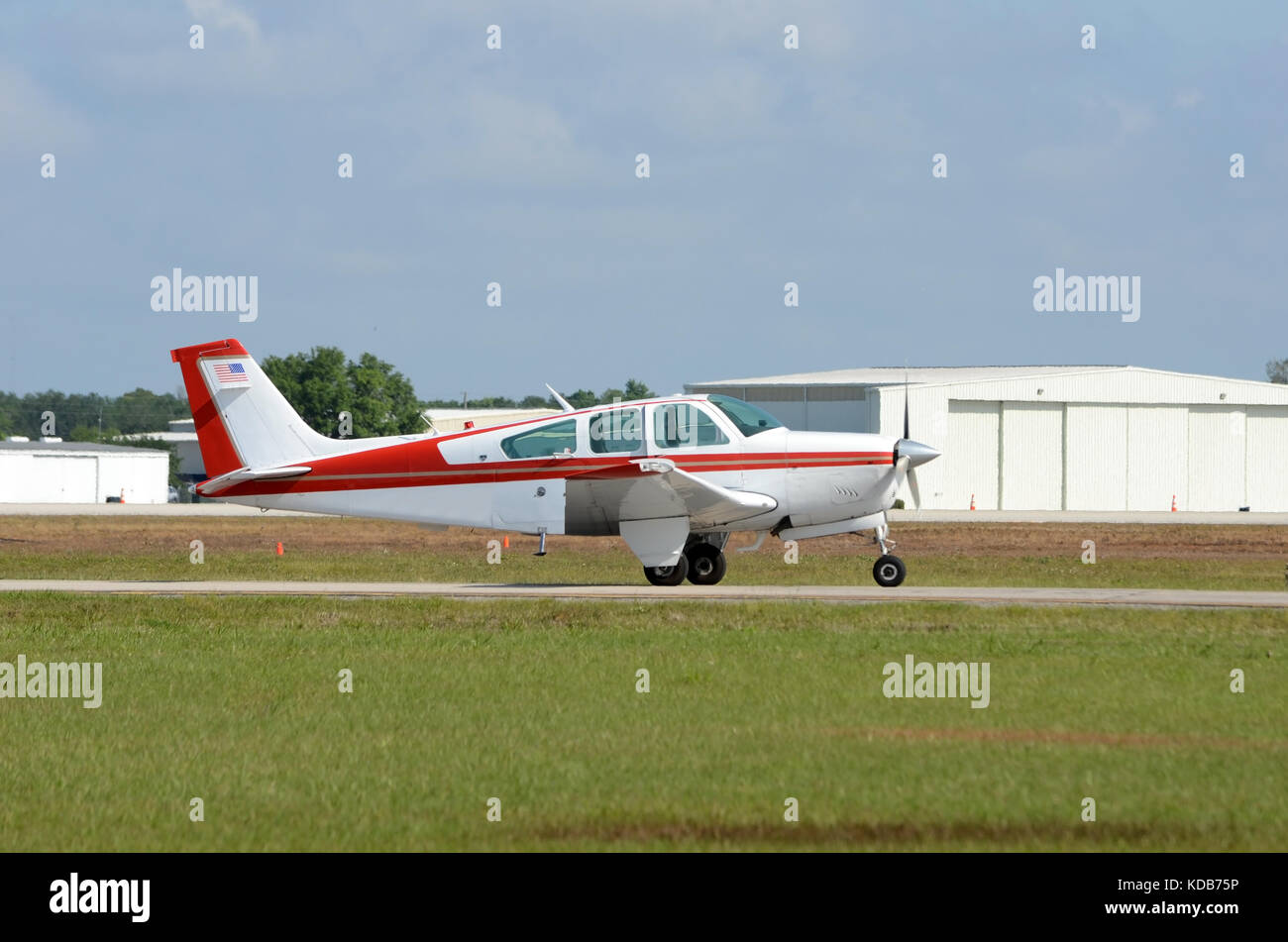 Light provate propeller airplane side view Stock Photo - Alamy