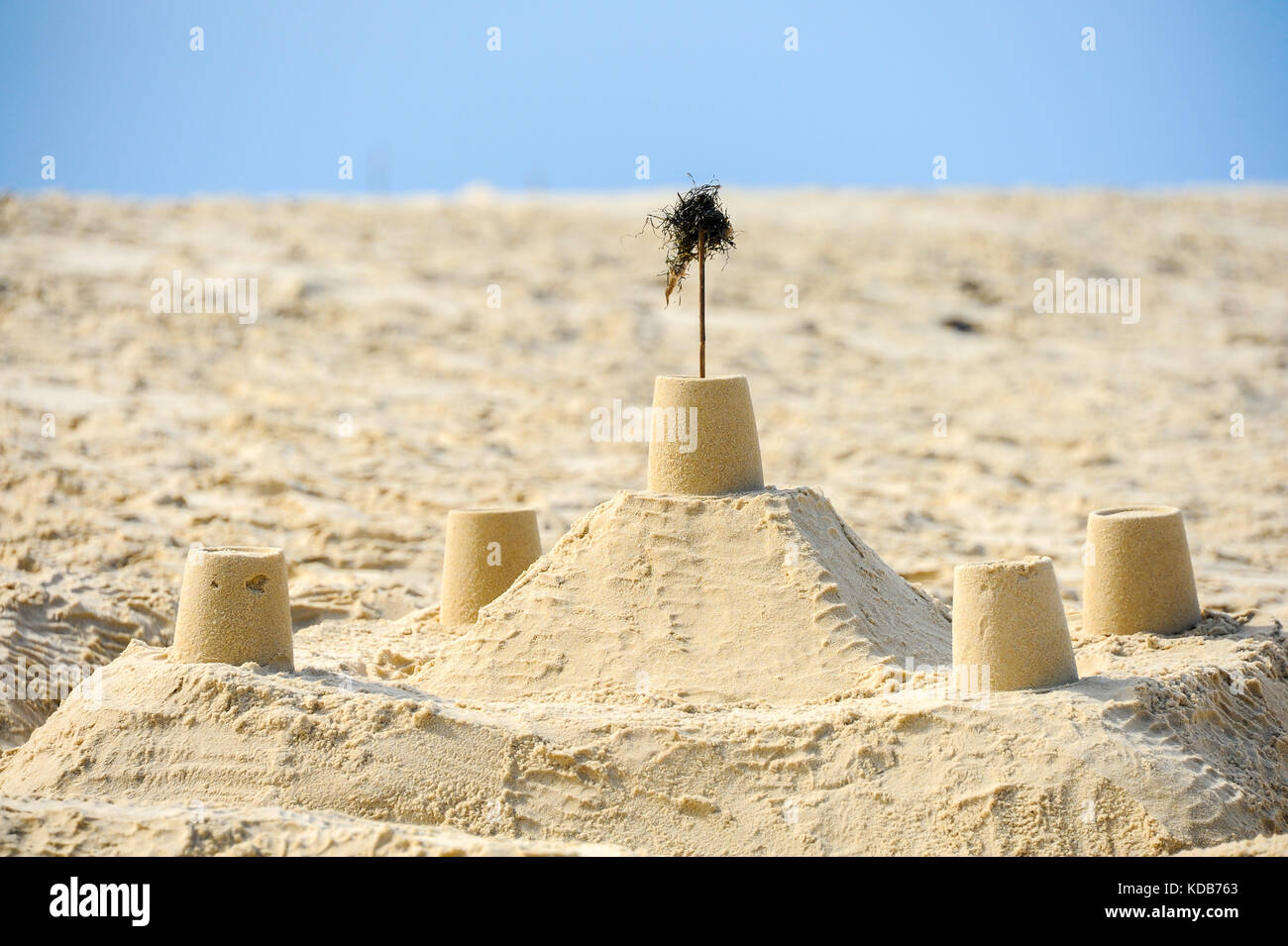 Sandcastle structure hi-res stock photography and images - Alamy