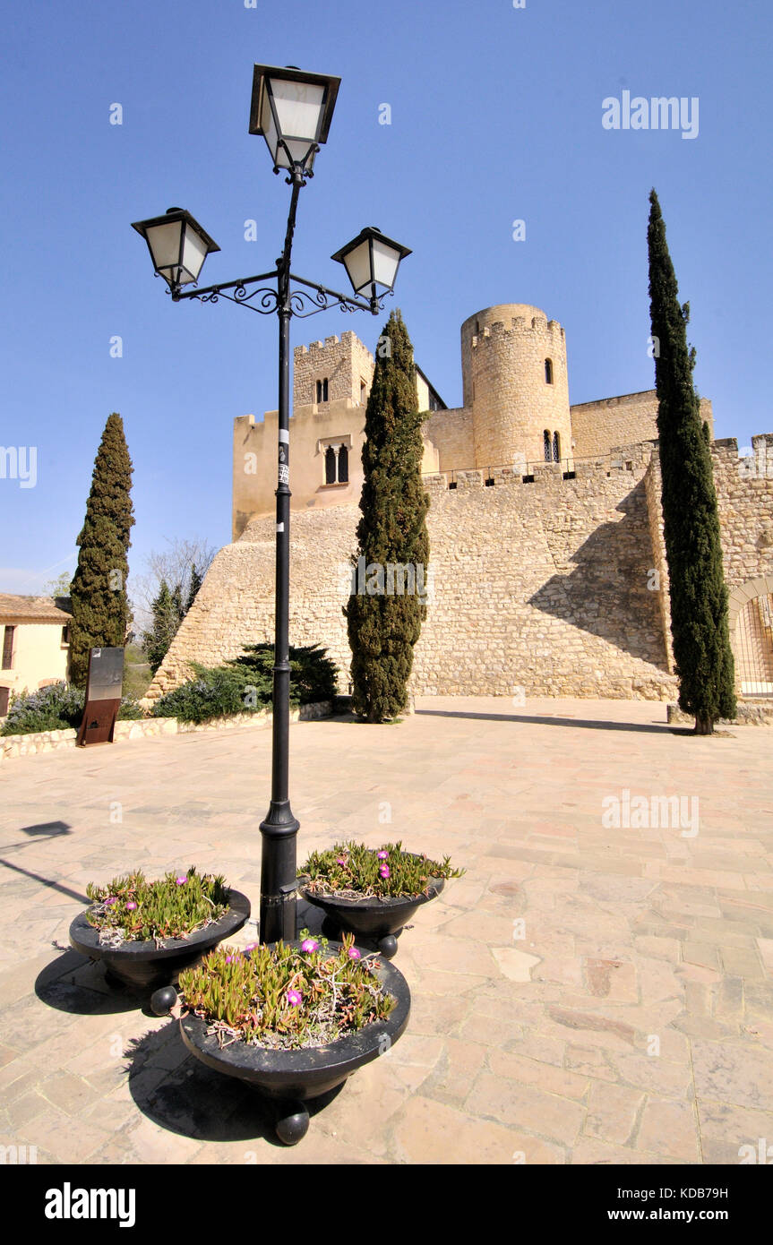 Castle of castellet i la gornal hi-res stock photography and images - Alamy