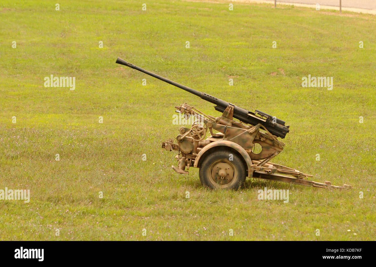 Artillery firepower hi-res stock photography and images - Alamy