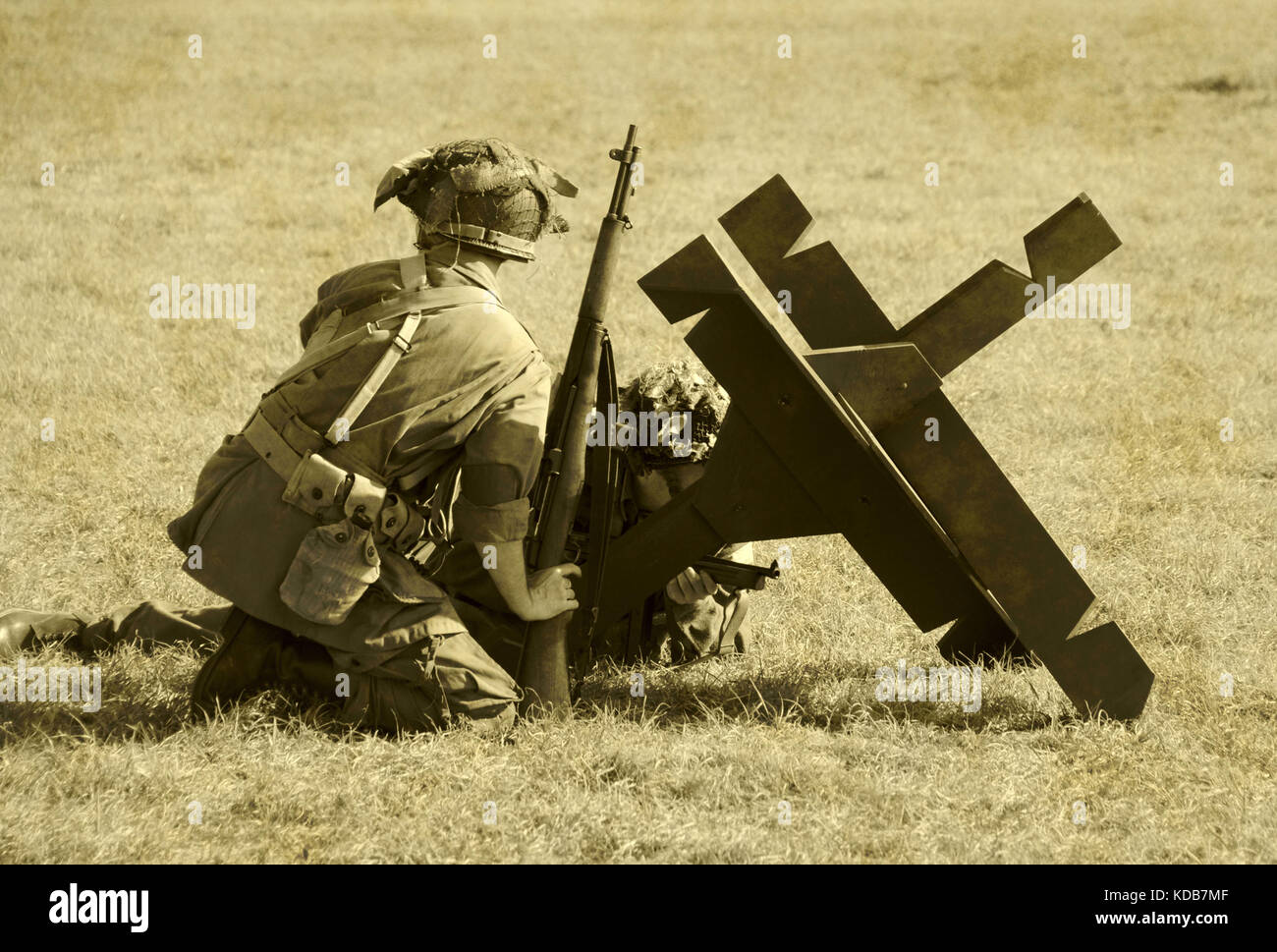 Barricade second world war hi-res stock photography and images - Alamy