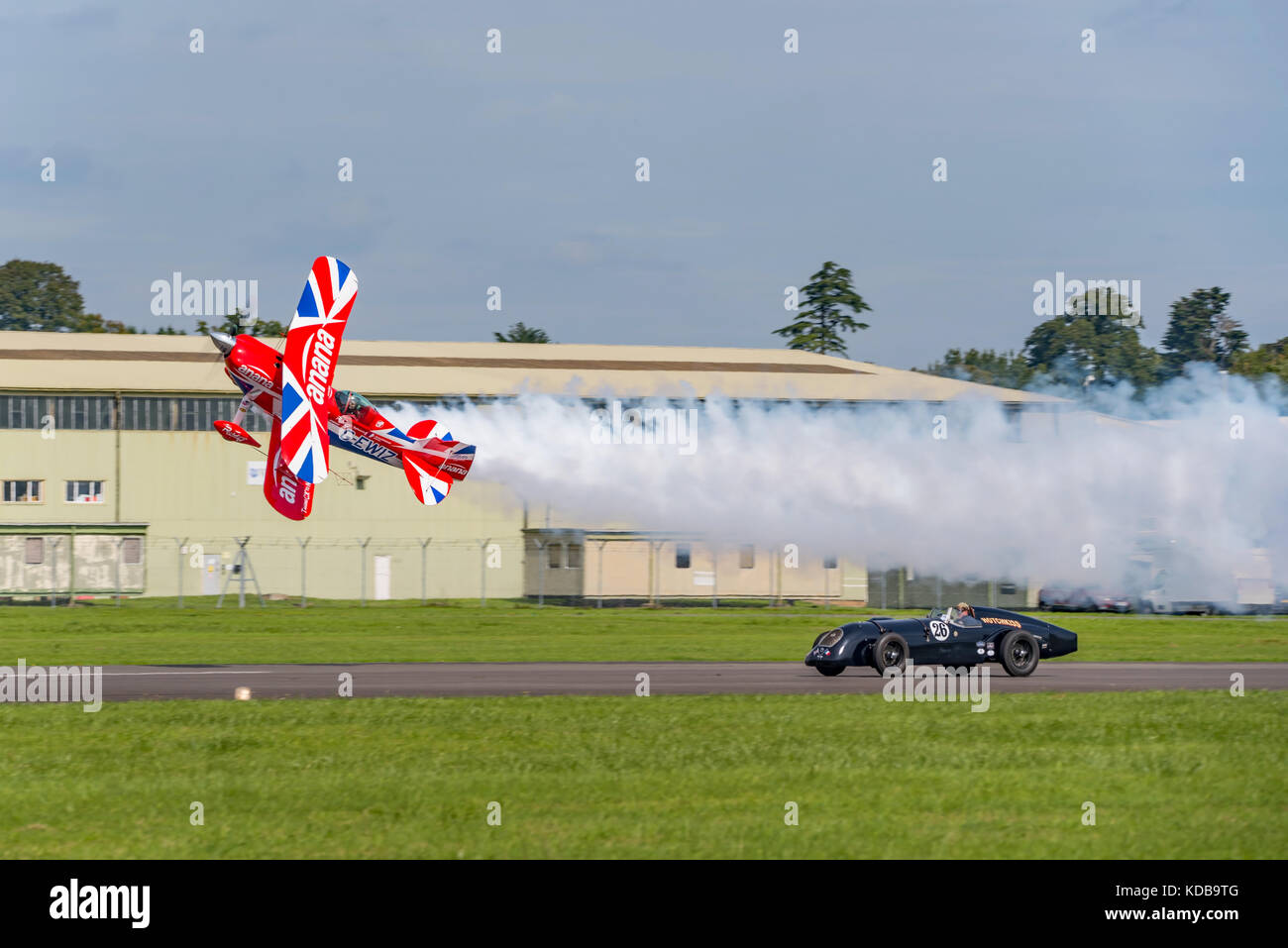 Dunsfold airfield top gear hi-res stock photography and images - Alamy