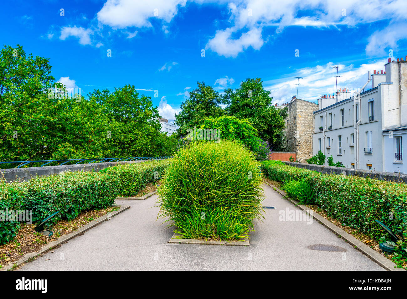 The Promenade Plantee walk in Paris, France Stock Photo - Alamy