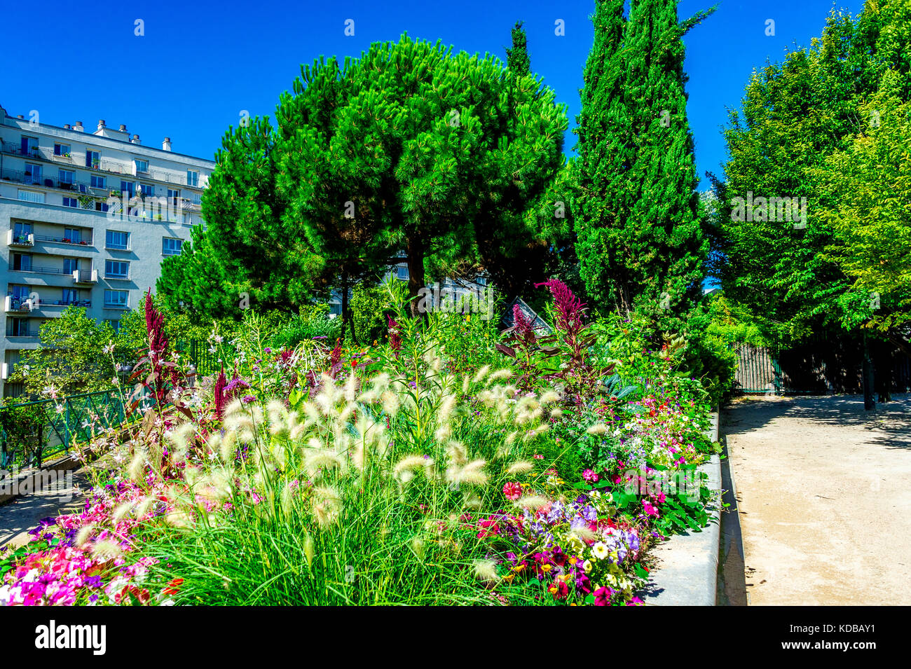The Promenade Plantee walk in Paris, France Stock Photo - Alamy