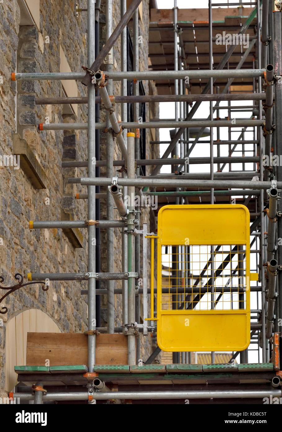 Safe scaffolding hi-res stock photography and images - Alamy