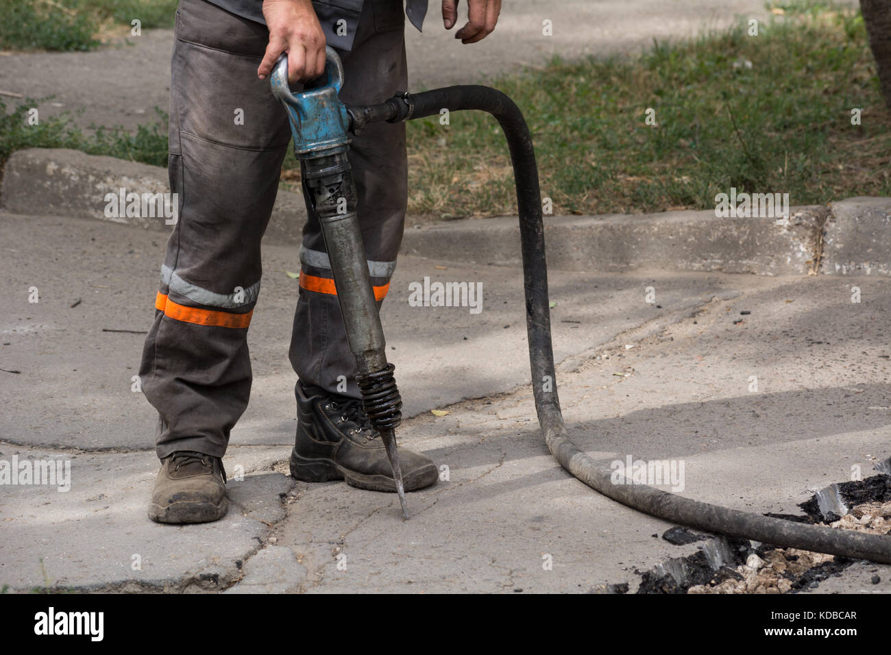 Jackhammer construction worker hi-res stock photography and images - Alamy