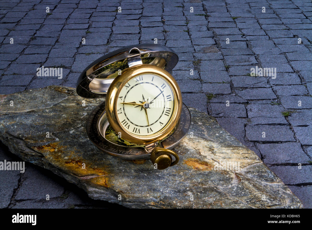 Close up vintage collectible time piece hi-res stock photography and ...