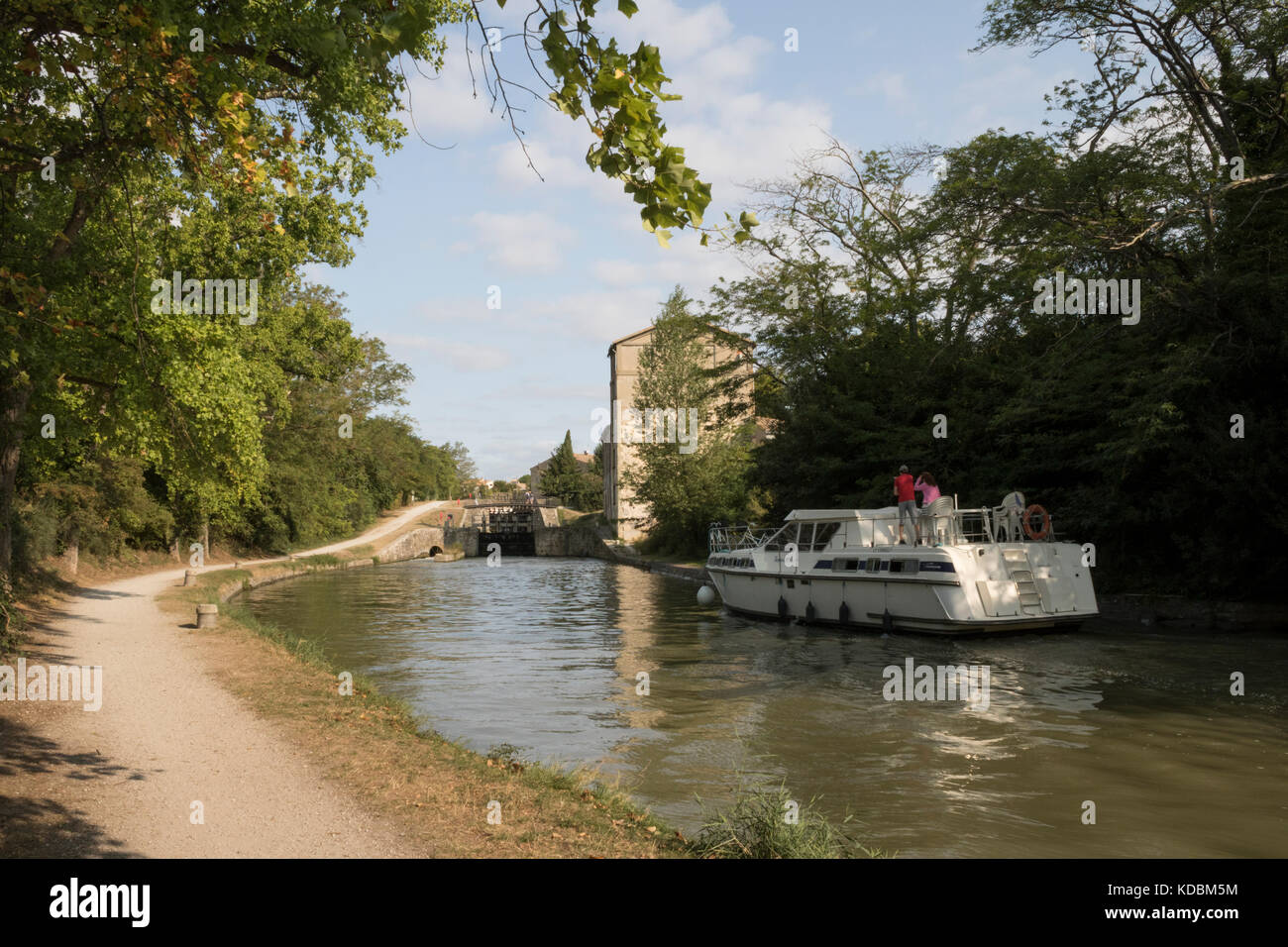 Canal du midi moorings hi-res stock photography and images - Alamy