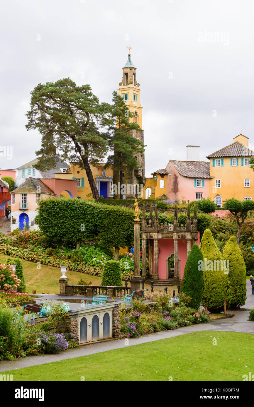 Italian village wales hi-res stock photography and images - Alamy