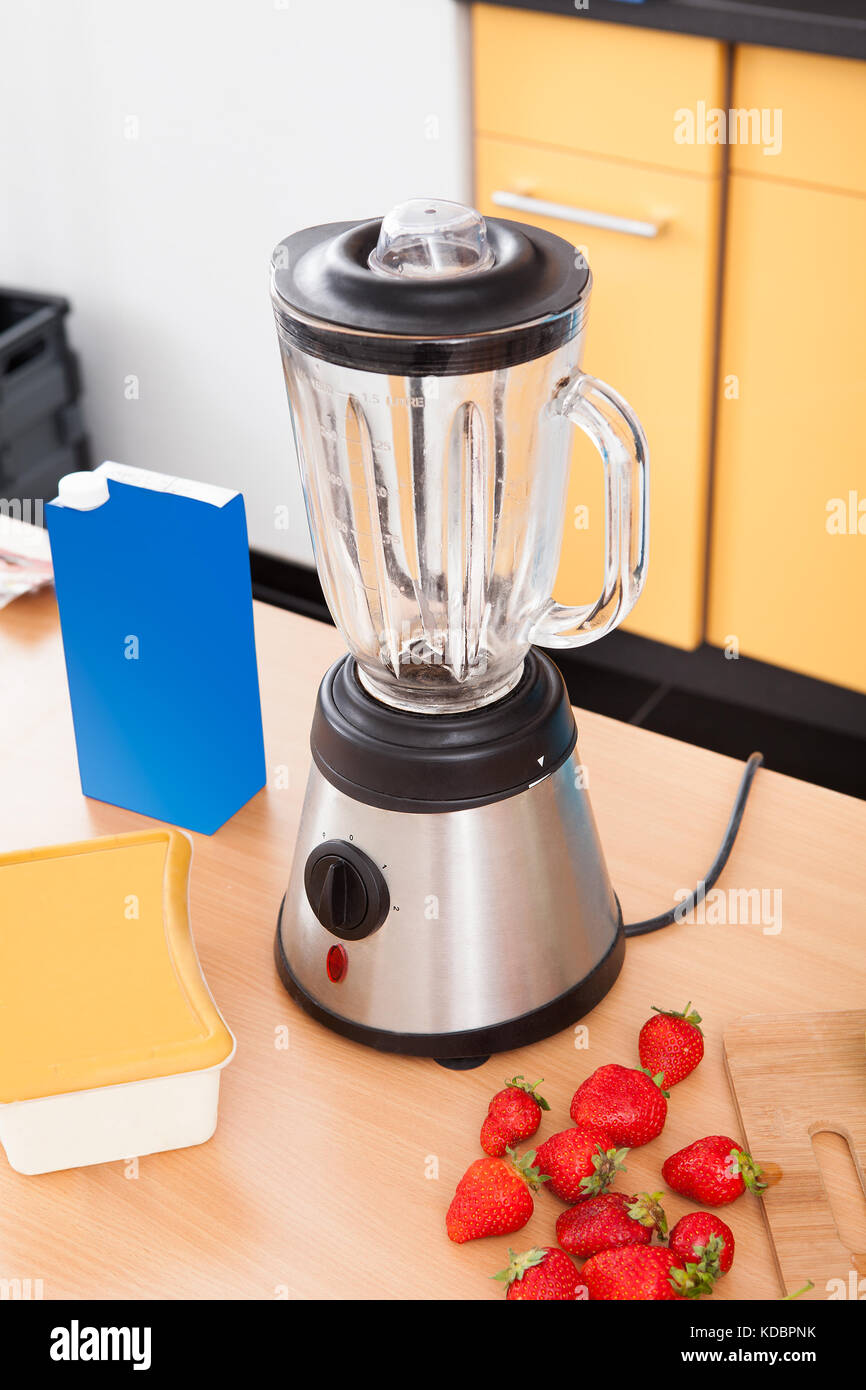 Mixer grinder hi-res stock photography and images - Alamy