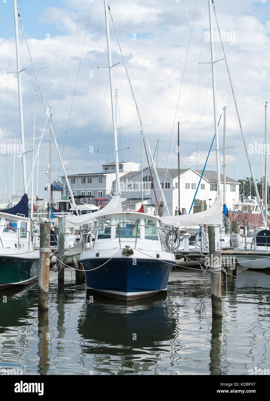 Fishing boat ready hi-res stock photography and images - Alamy