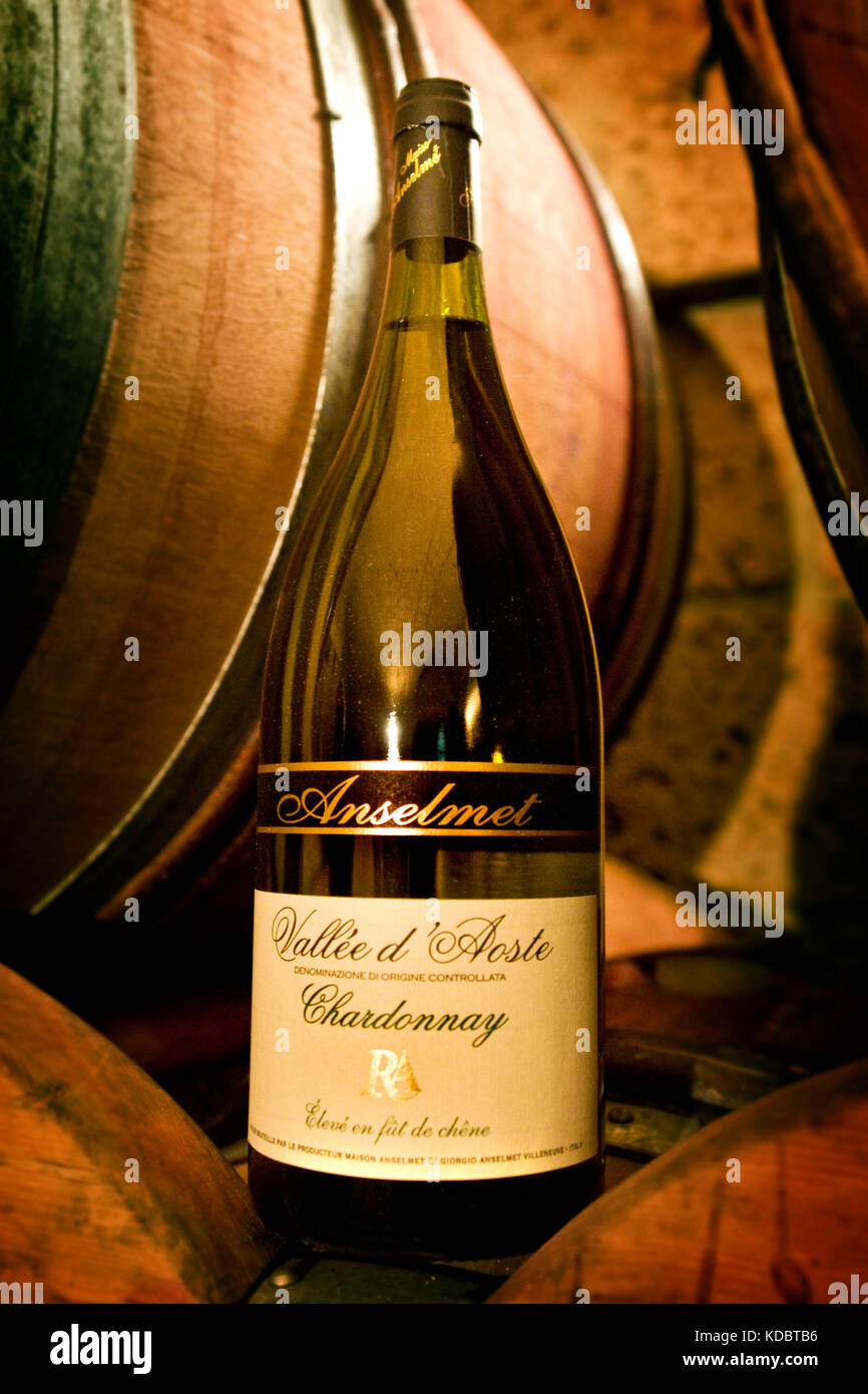 Bottle of Chardonnay wine Stock Photo - Alamy