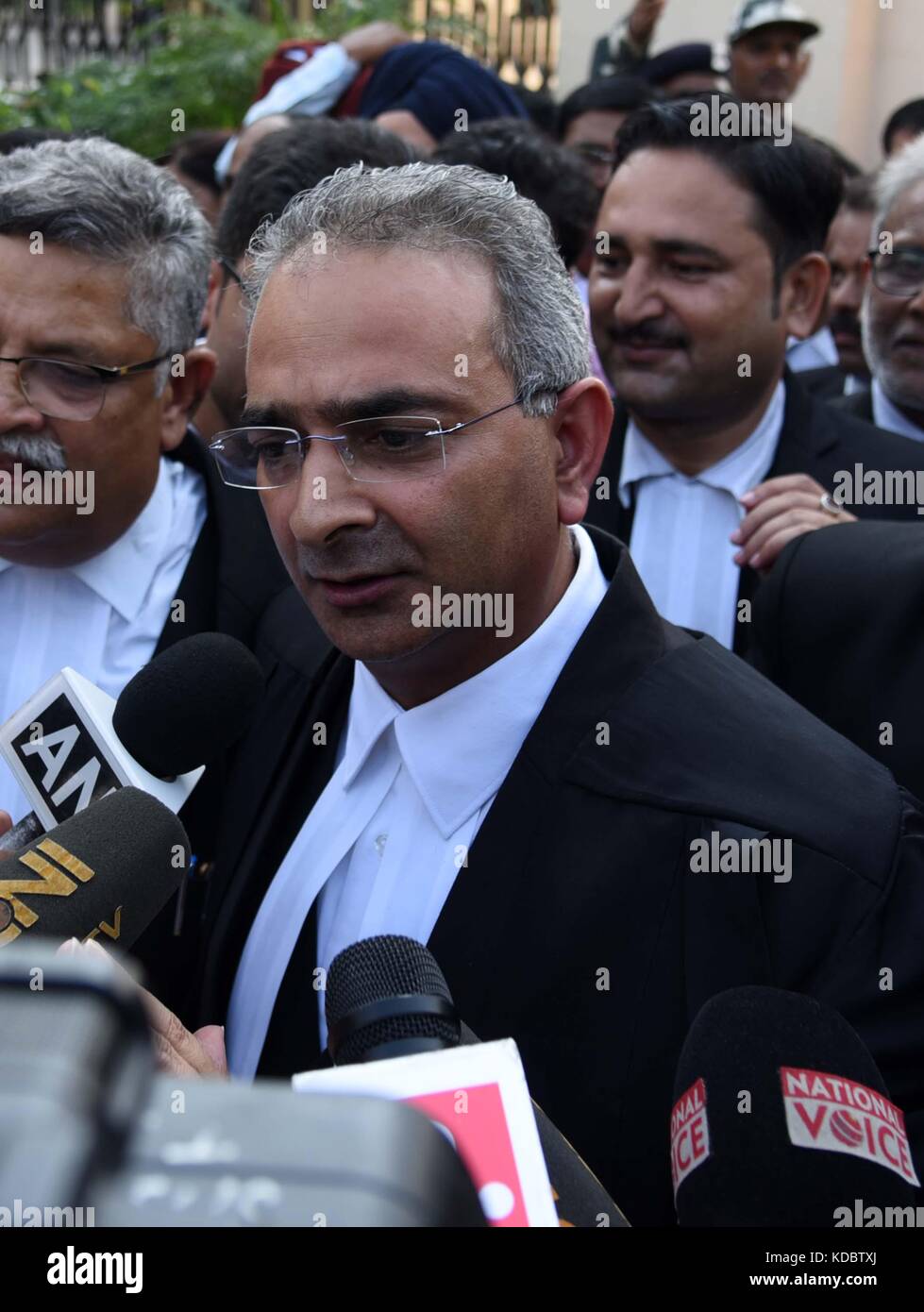 Allahabad, India. 12th Oct, 2017. Advocate Tanveer Meer Ahmed (Advocate ...