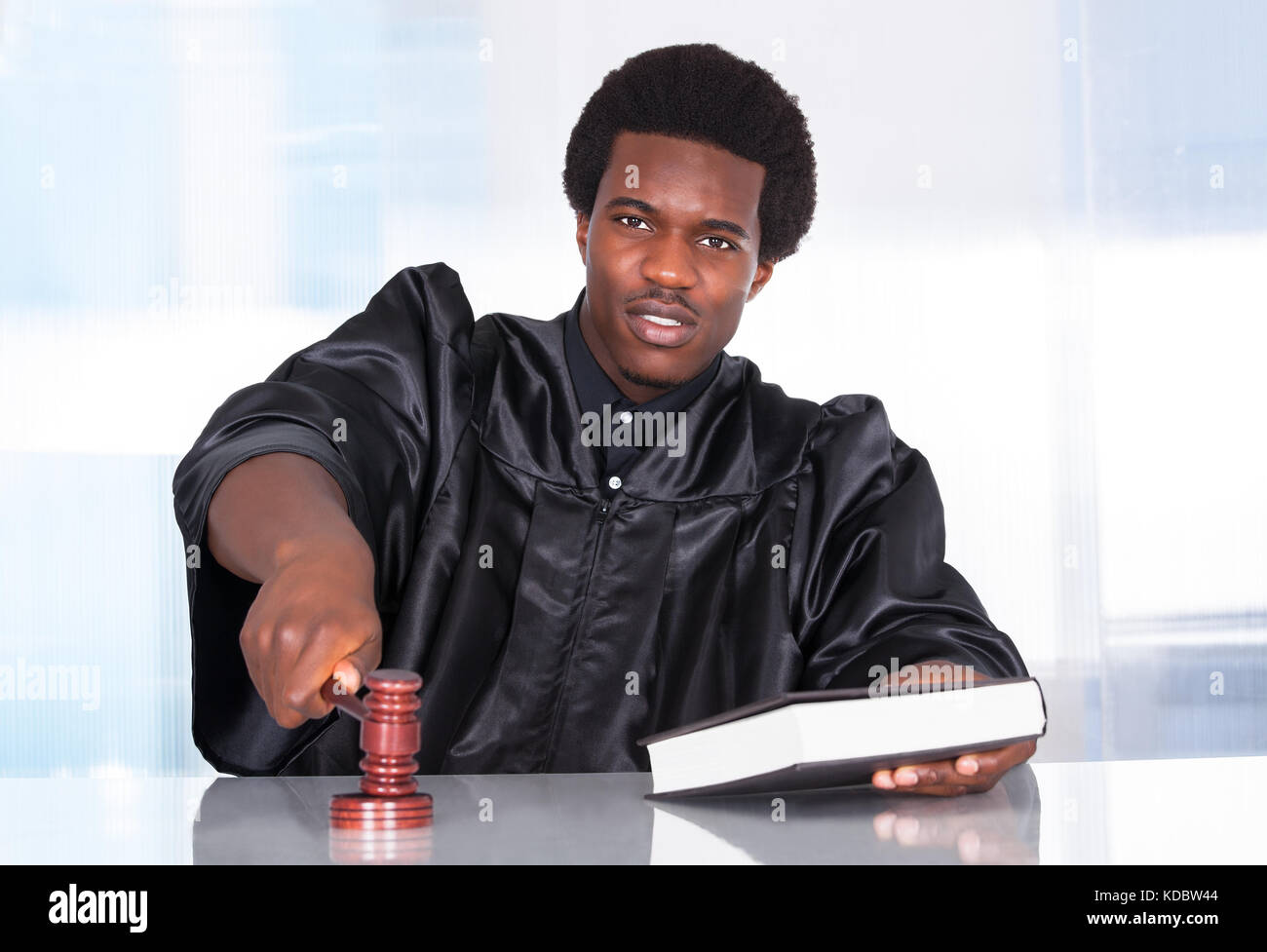 American courtroom hi-res stock photography and images - Alamy