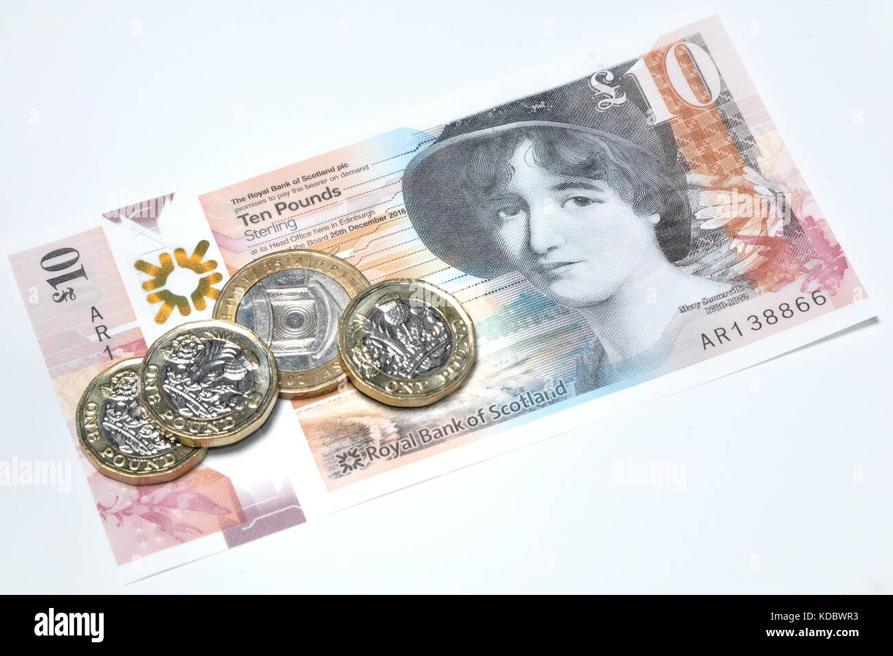 New Scottish Bank notes and new pound coins Stock Photo - Alamy