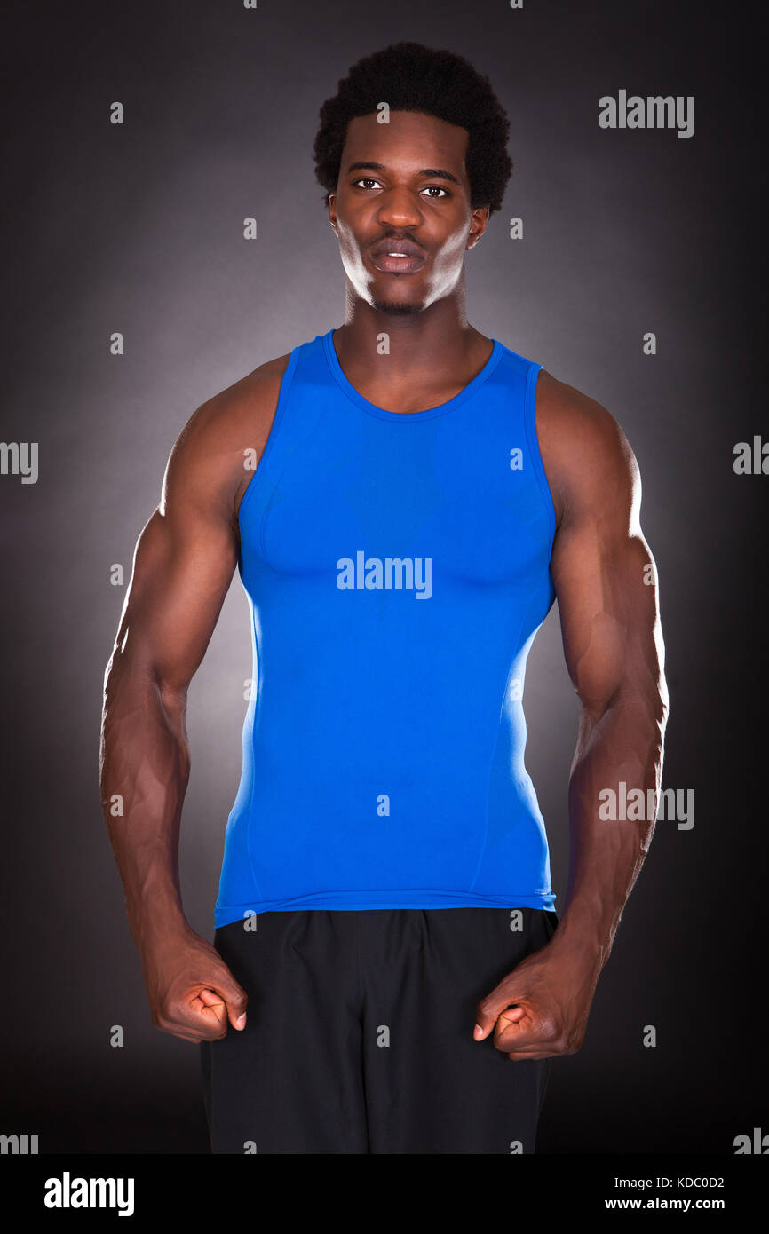 Male bodybuilder african american hi-res stock photography and images ...