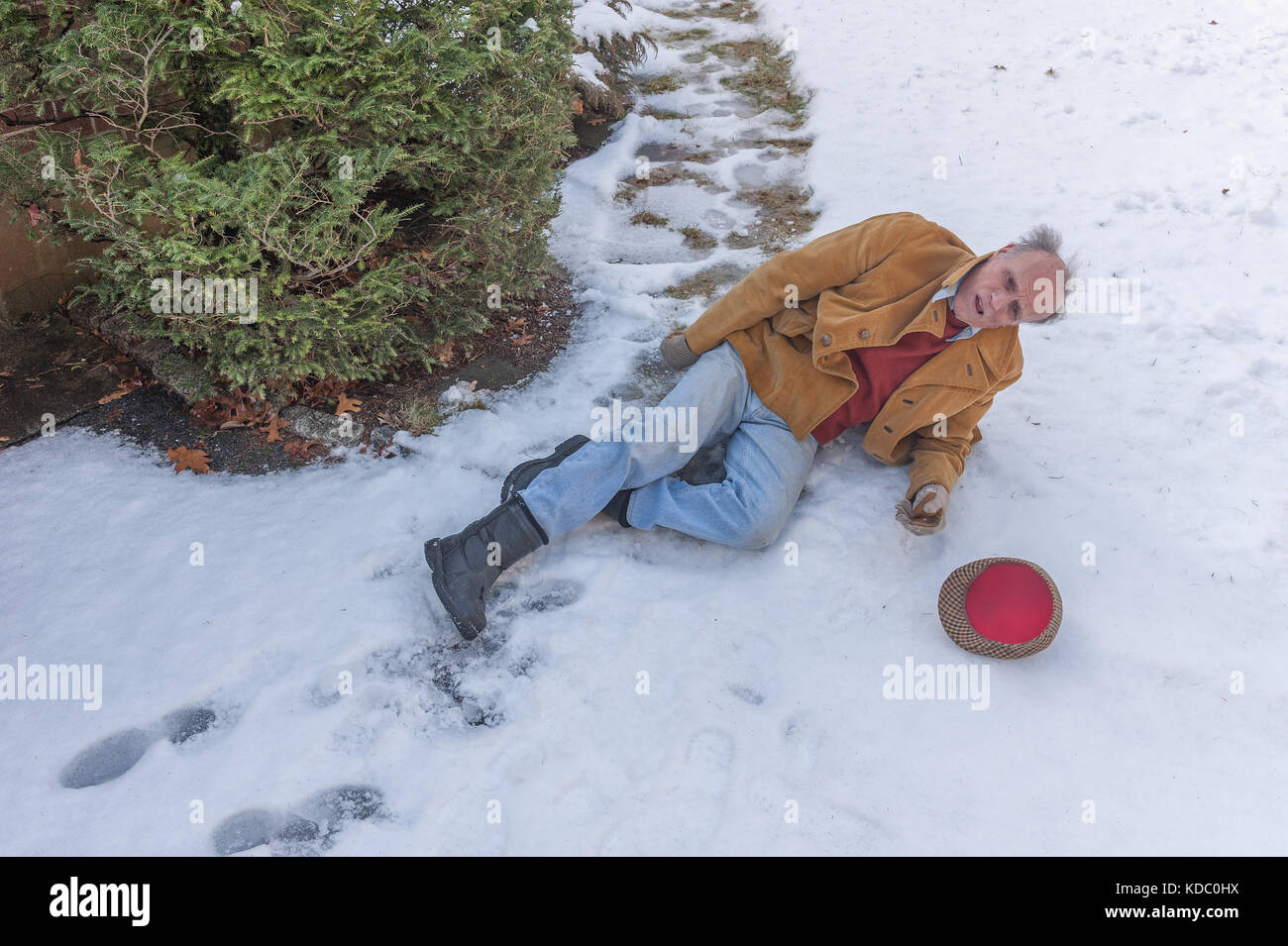 Senior man slipped on icy pathway Stock Photo - Alamy