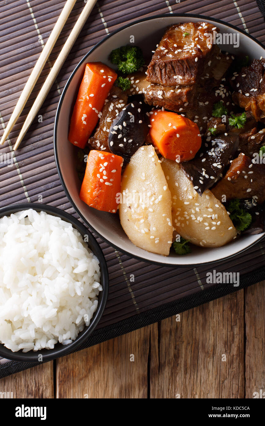 Galbi jjim or Kalbi Jim - Korean Braised Beef Short Ribs with rice ...