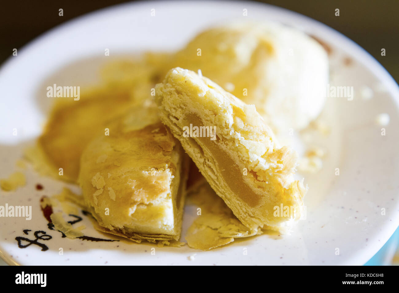 Suncake hi-res stock photography and images - Alamy