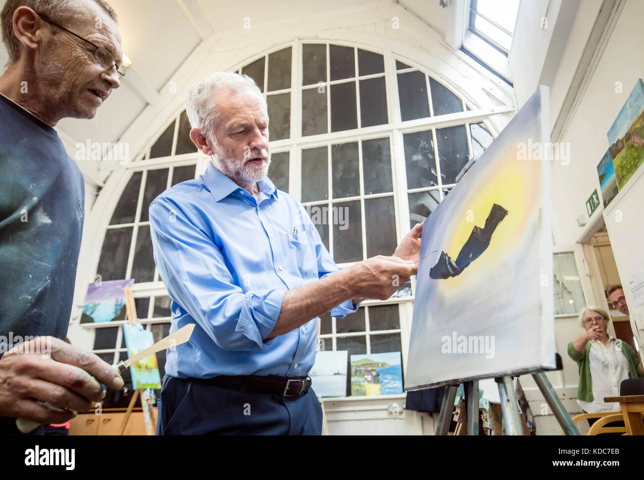 Labour Party leader Jeremy tries his hand at painting with artist Chris ...