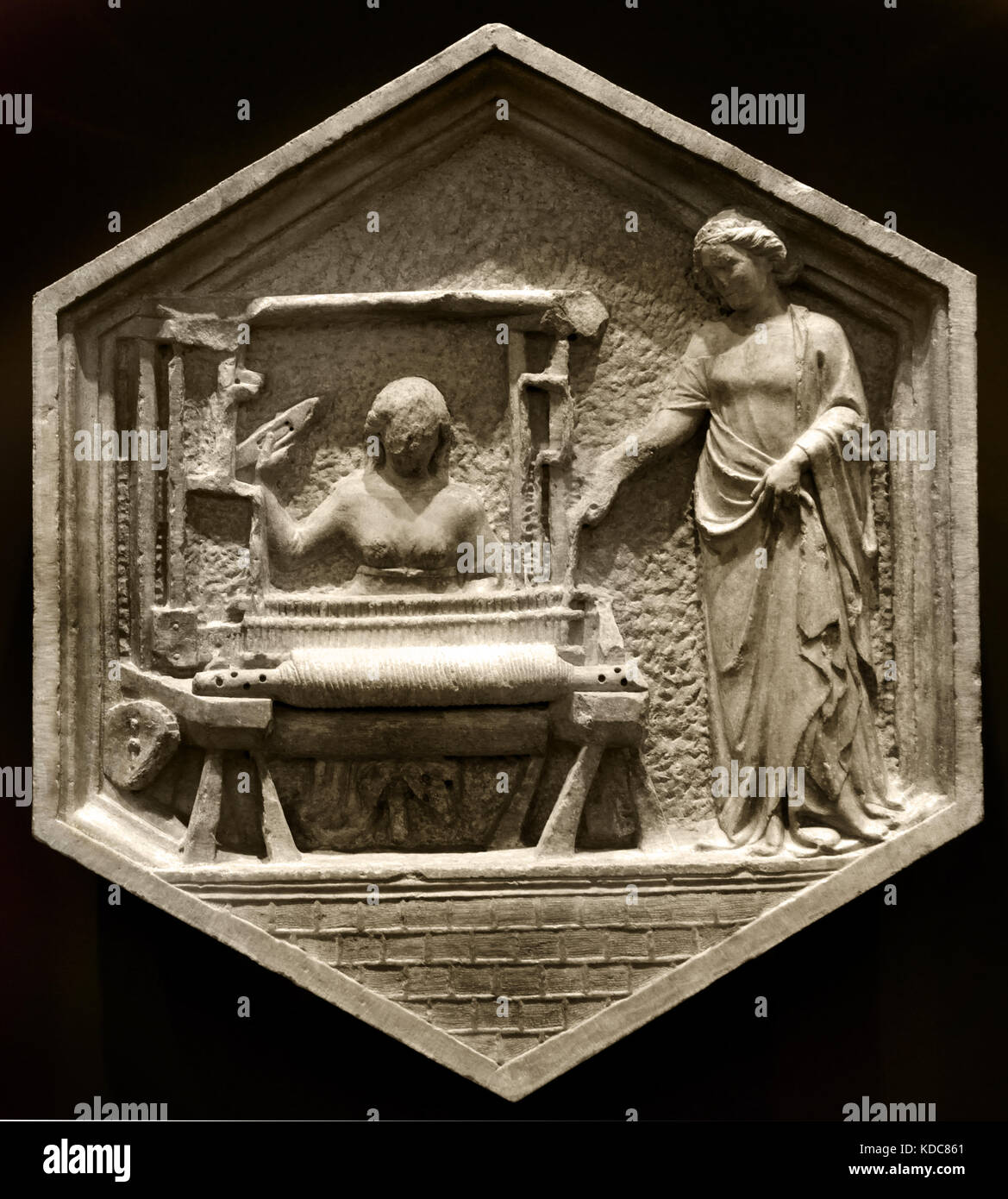 Medieval weaving textile hi-res stock photography and images - Alamy