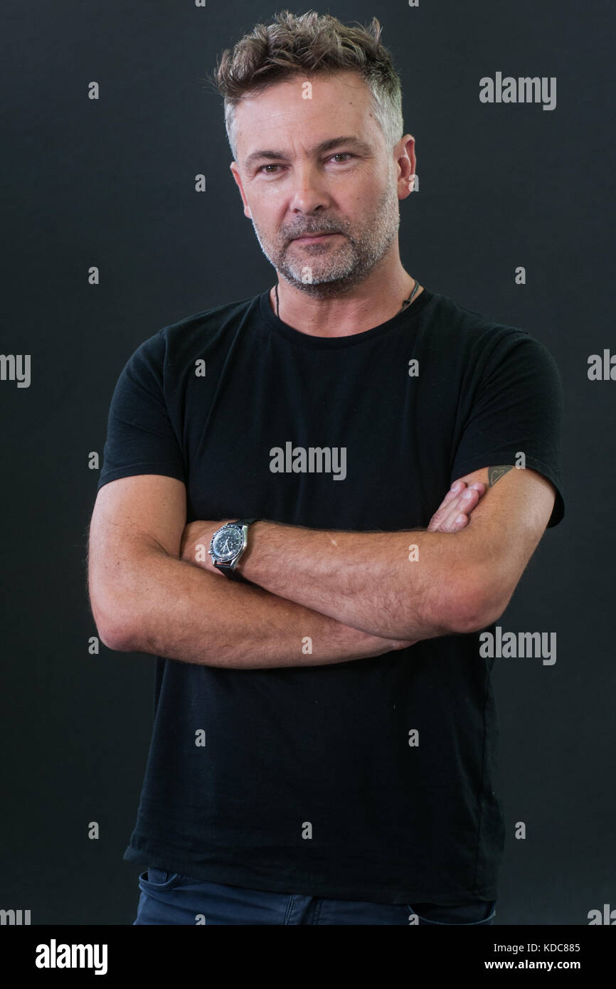 Fashion illustrator hi-res stock photography and images - Alamy