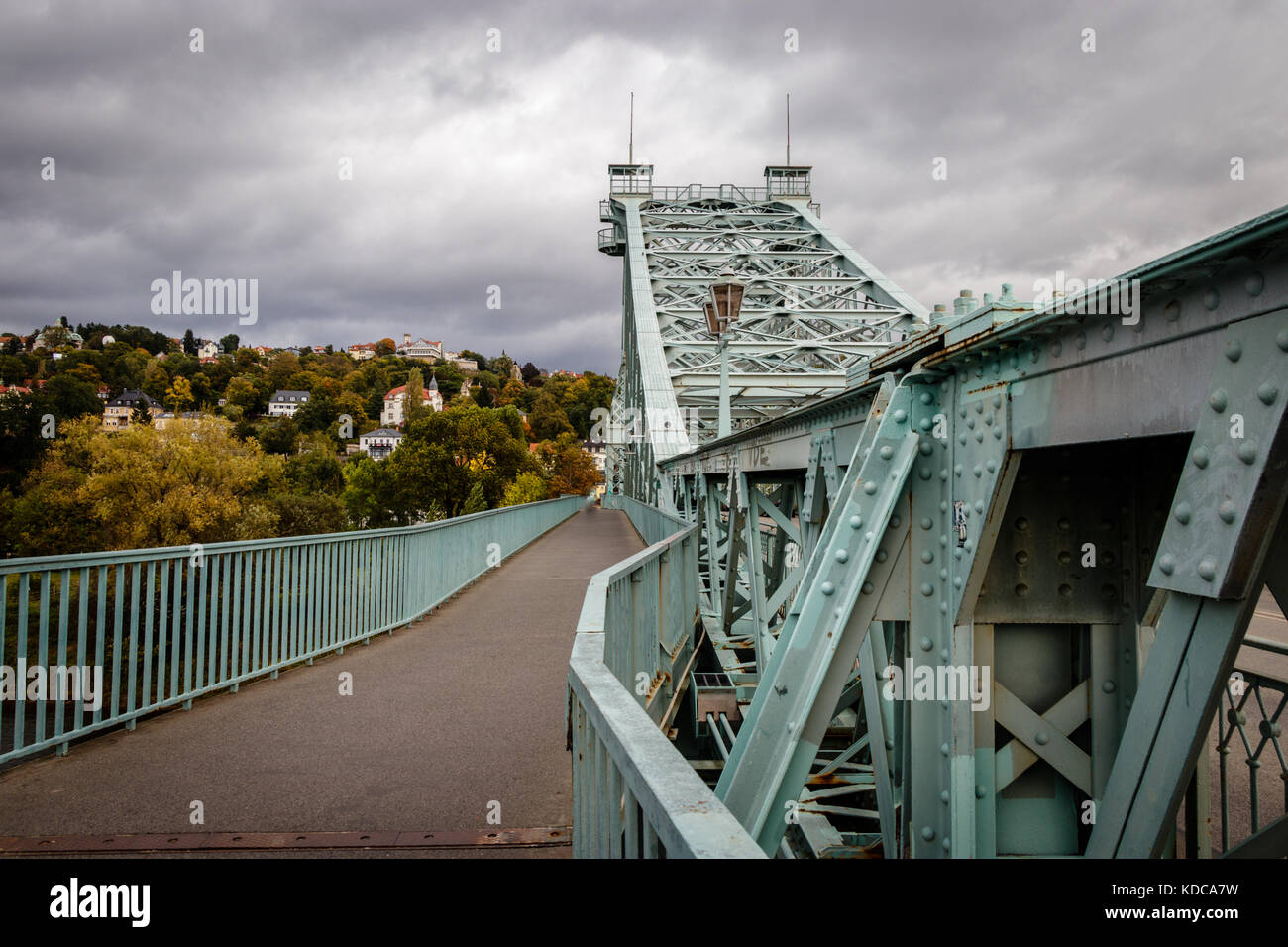 Bridge blaues wunder loschwitz bridge hi-res stock photography and ...
