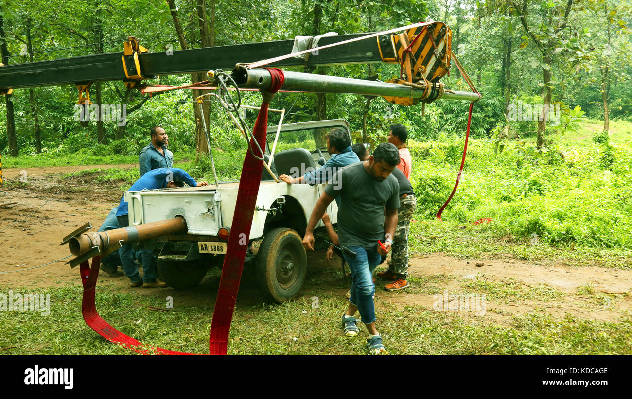 damaged car, Film Crew On Location Movie Shooting Stock Photo - Alamy