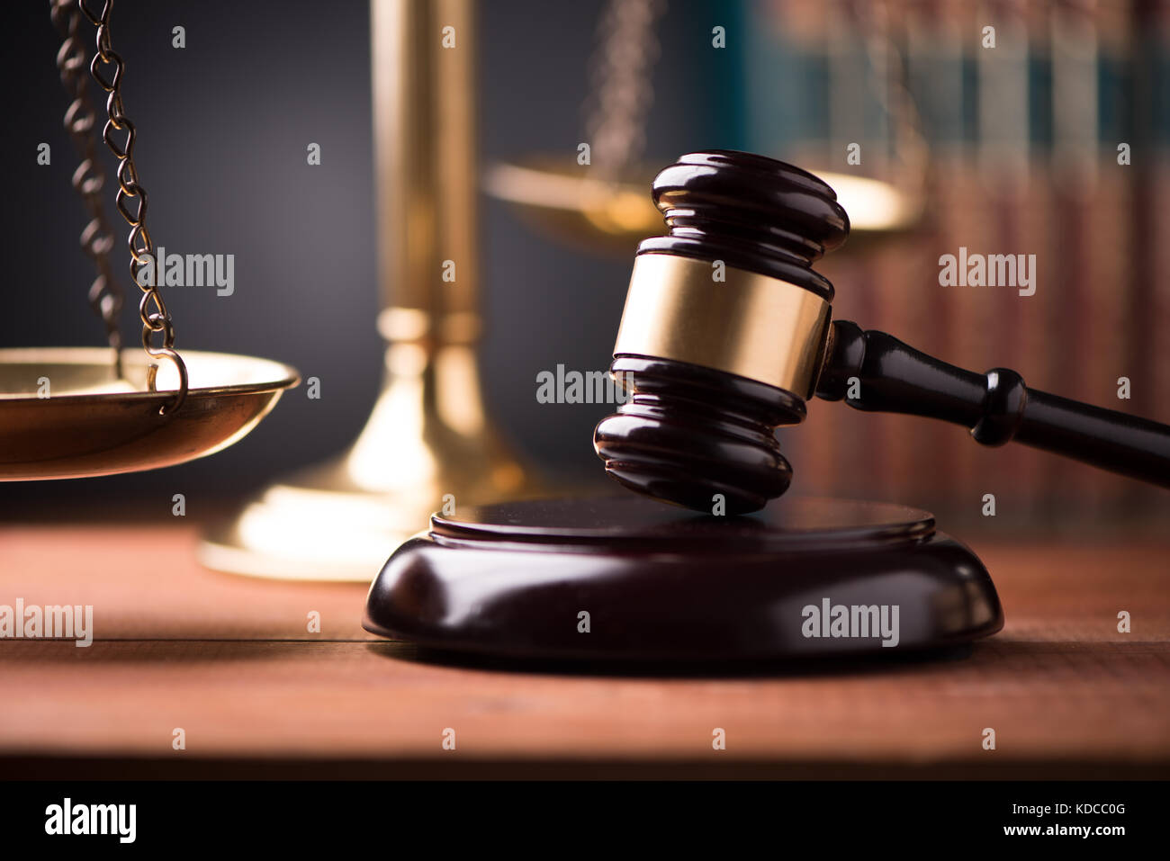 Law scales and wooden gavel Stock Photo - Alamy