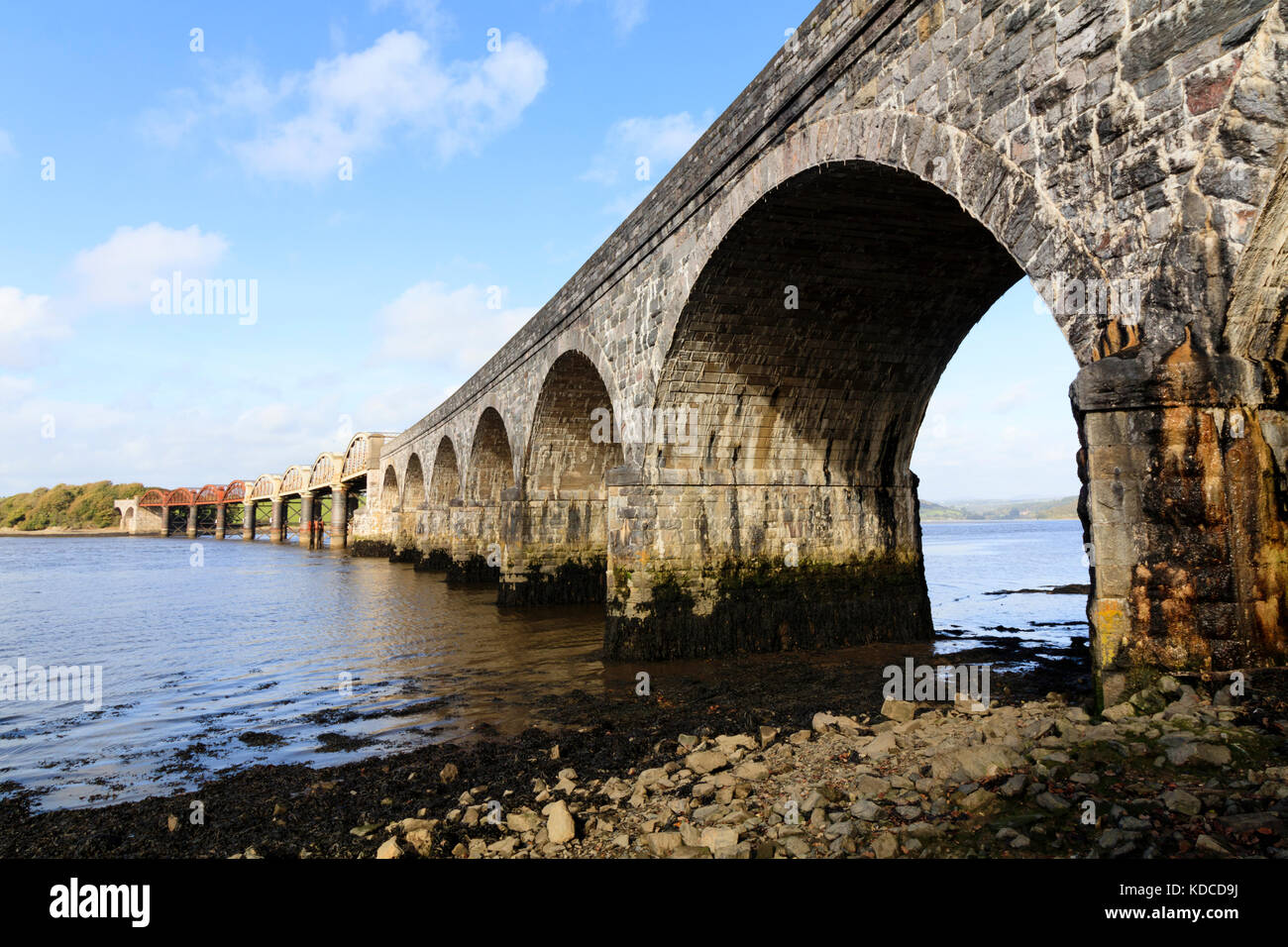 Stone built railway arches hi-res stock photography and images - Alamy