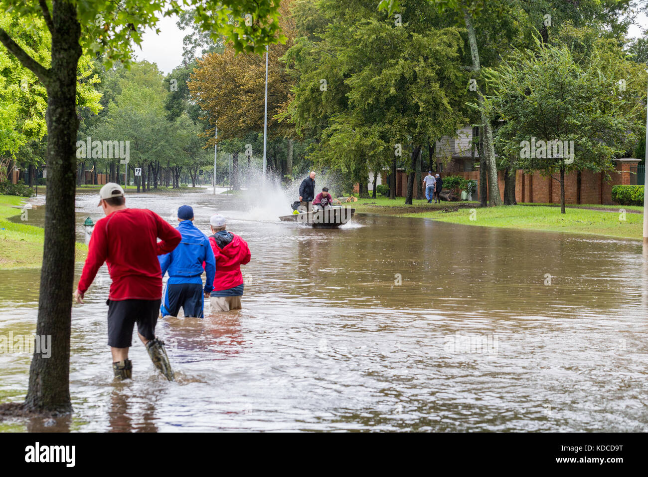 Houston area residents navigate high waters. Heavy rains from hurricane ...