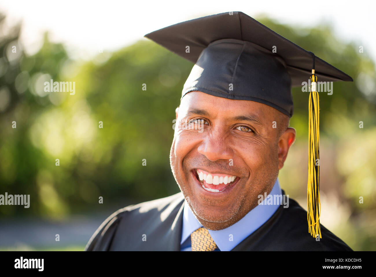 Senior middle school hi-res stock photography and images - Alamy