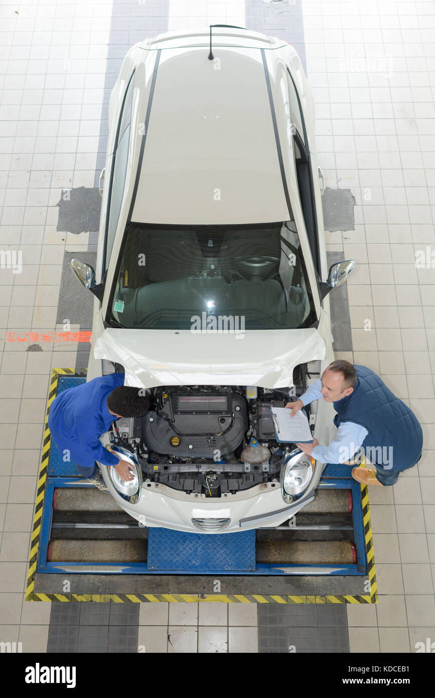 Maintenance engin hi-res stock photography and images - Alamy