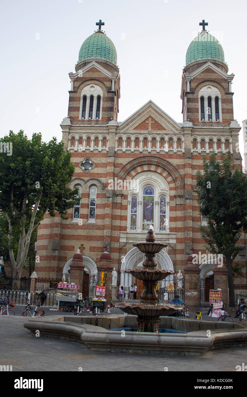 Churches in china hi-res stock photography and images - Alamy