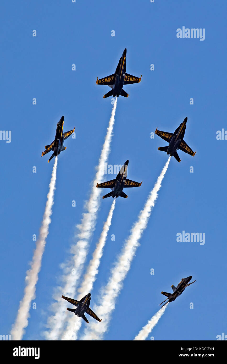 Jets airplane in blue hi-res stock photography and images - Alamy
