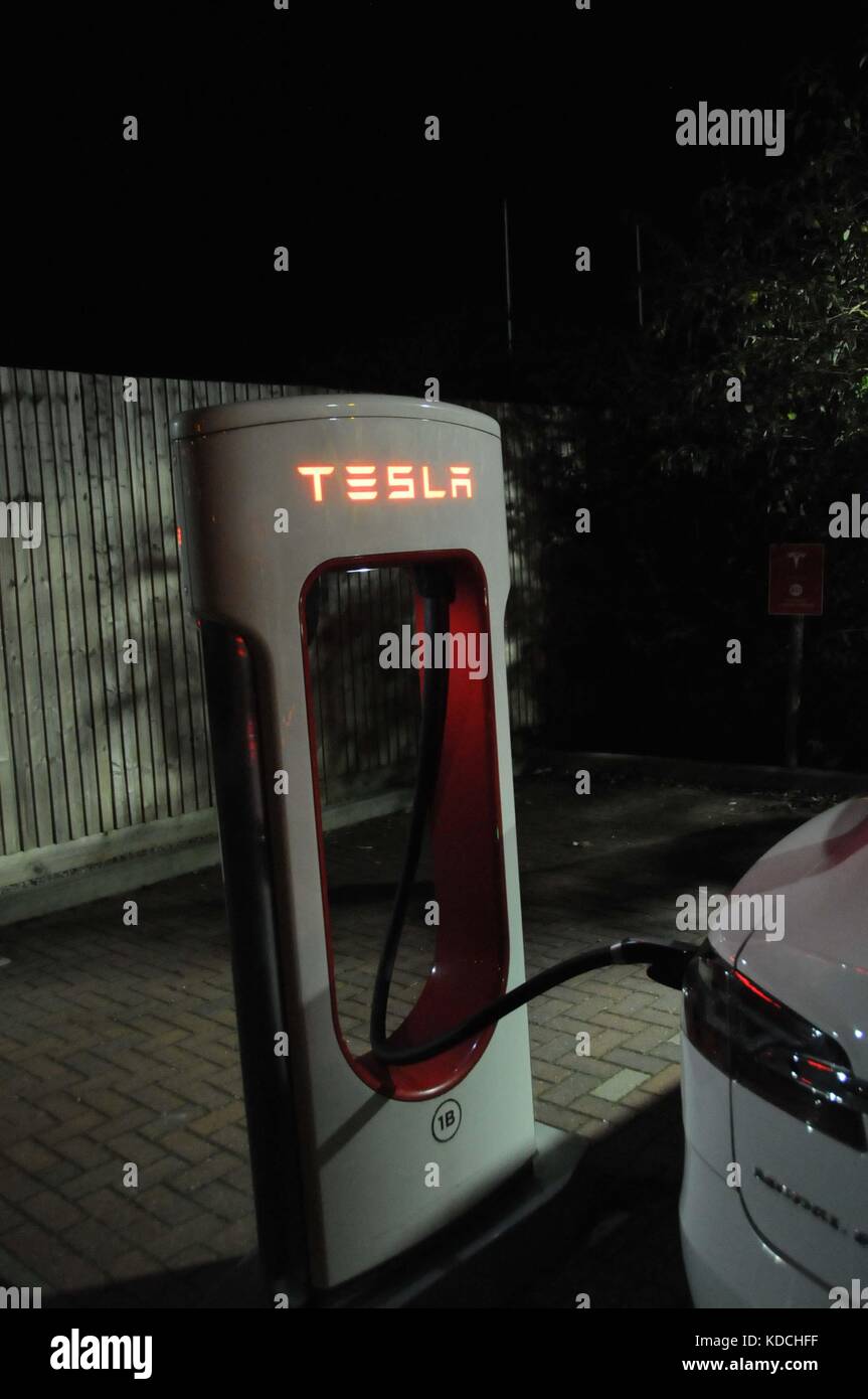 Tesla ev charging points hi-res stock photography and images - Alamy