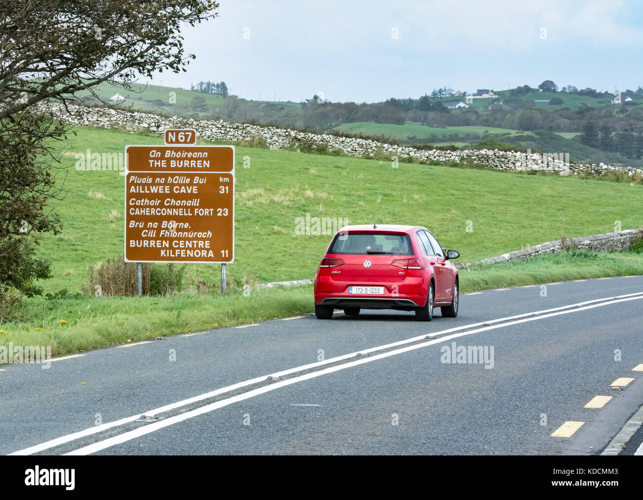 Signpost for wild atlantic way hi-res stock photography and images - Alamy