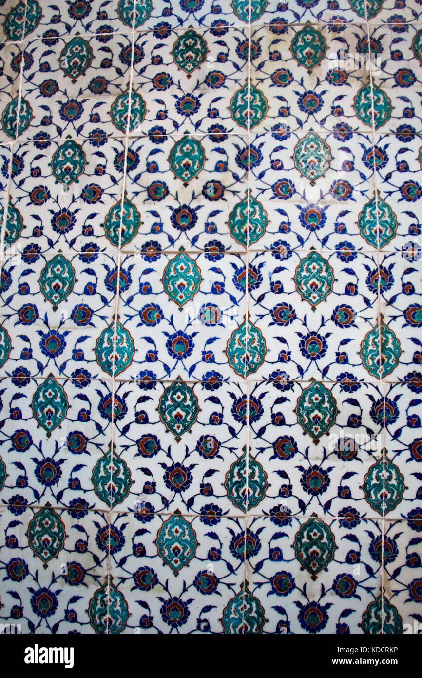 Ottoman time Turkish Tiles with patterns Stock Photo - Alamy